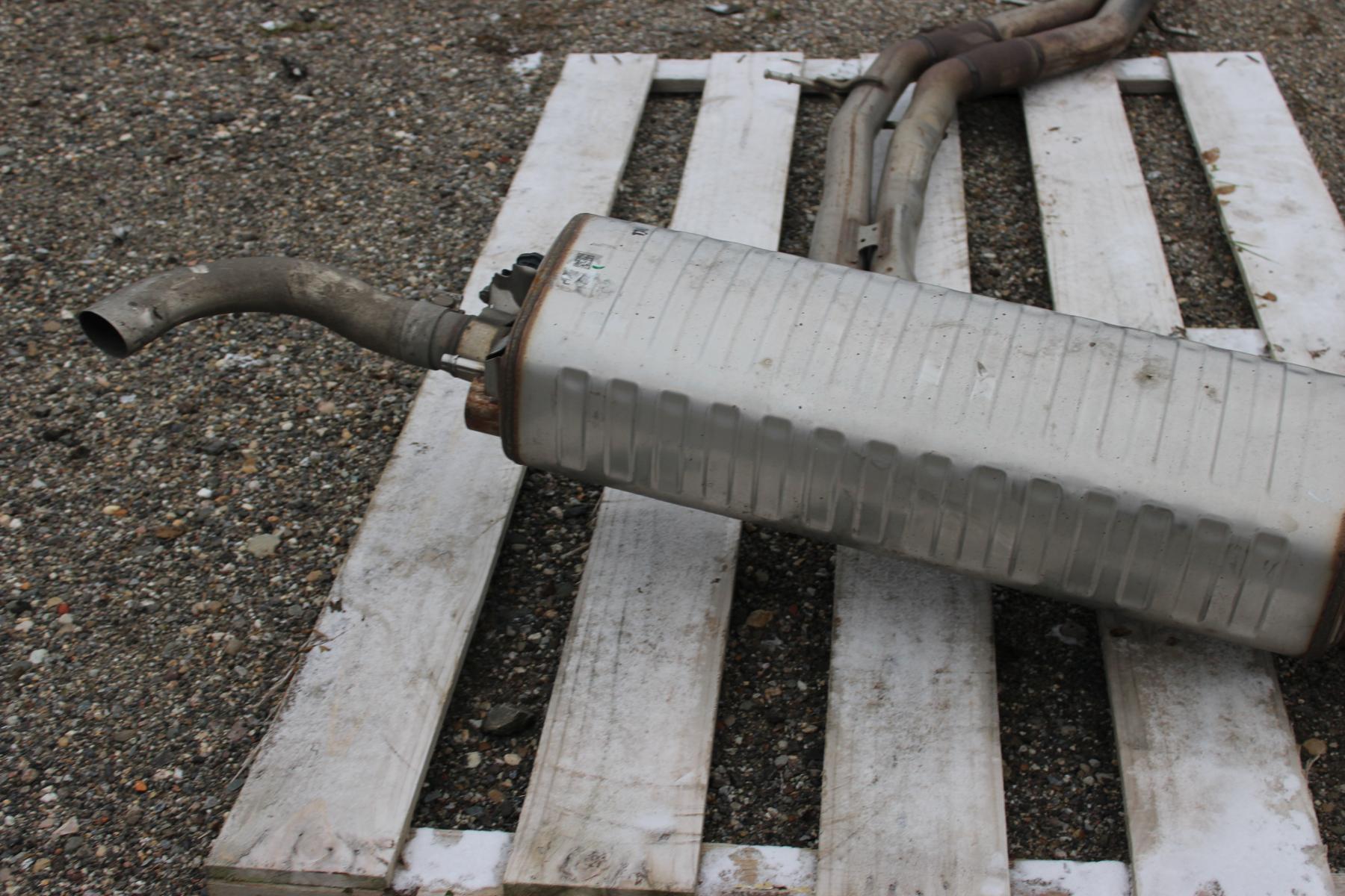 Audi SQ8 2022 summuti ja otsa | WEBY.ee Auction